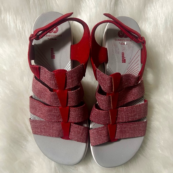Clarks | Shoes | Clarks Womens Arla Shaylie Platform Redwhite Heathered ...